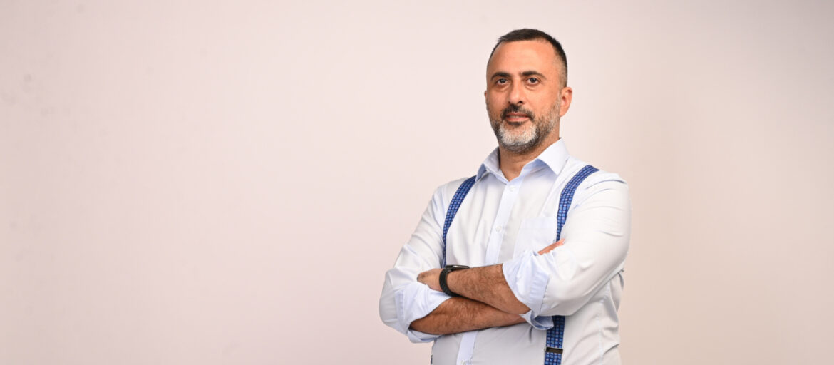 Show Schedule - RTK103